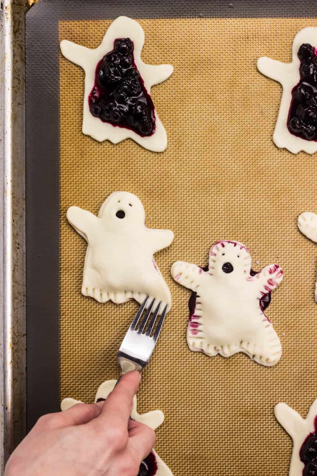 Boo Berry Hand Pies – Wee Little Vegans